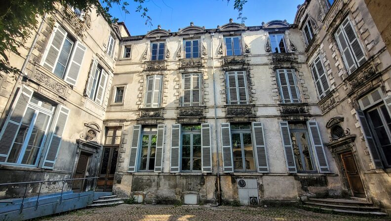 L'Hôtel de Ragueneau, un monument bordelais "en déshérence" bientôt ...